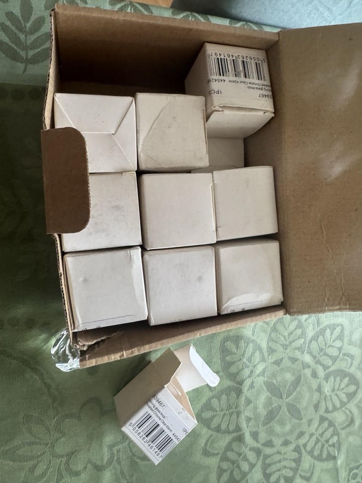 (19) Crystal Glass Drawer Pulls Knobs~ Oval Chateau ~ chrome Base | eBay UK