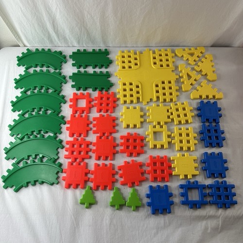 Lot Vtg 39 Pieces Little Tikes Waffle Blocks Green Road yellow Base ...