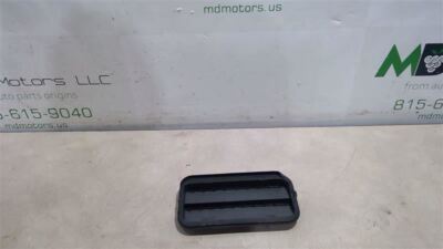 2018-2021 CHEVROLET TRAVERSE REAR QUARTER AIR VENT GRILLE PRESSURE VENT ...