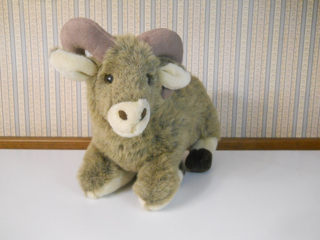 E & J Prima Classic Collection plush stuffed Mountain Goat Realistic ...