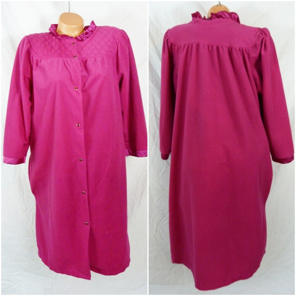 Quiet Moments Medium Snap Quilted Yoke Robe - Gem