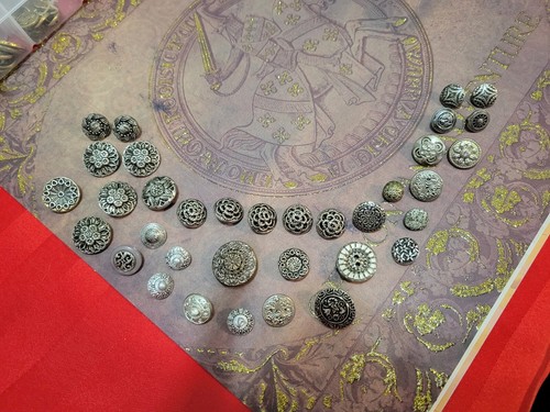 35 ANTIQUE ROUND METAL SILVER SHANK BUTTONS VERY ORNATE & GORGEOUS | eBay