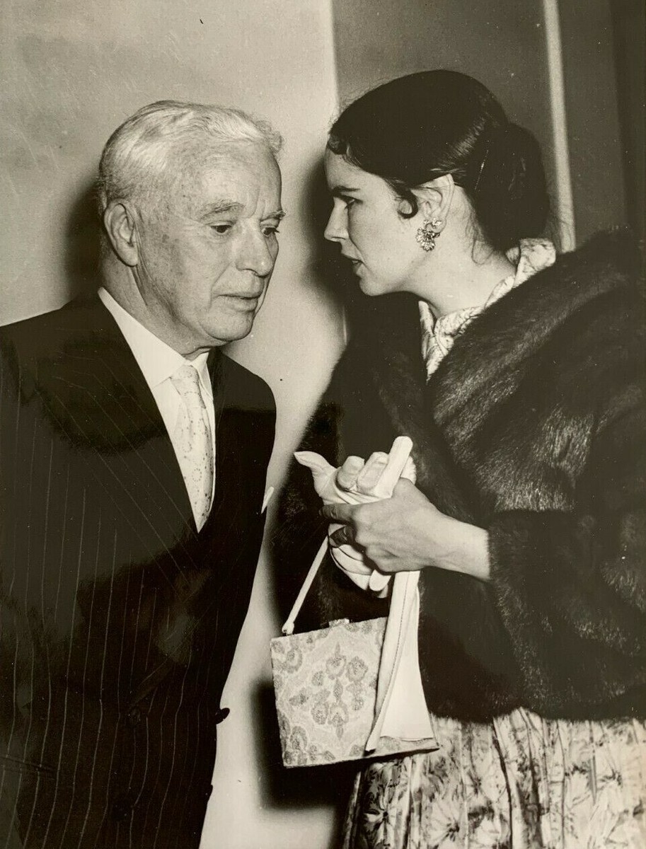 Charlie Chaplin Marriages Charlie Chaplin Wife Hi Res Stock