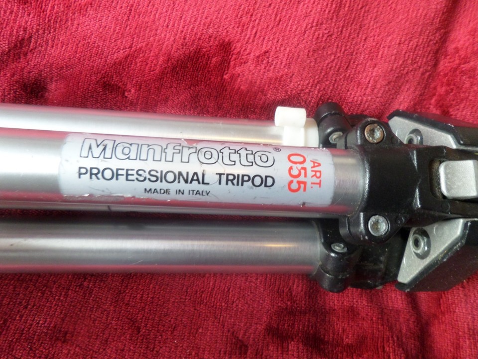 Manfrotto 055 Aluminum Heavy Duty Professional Tripod | eBay