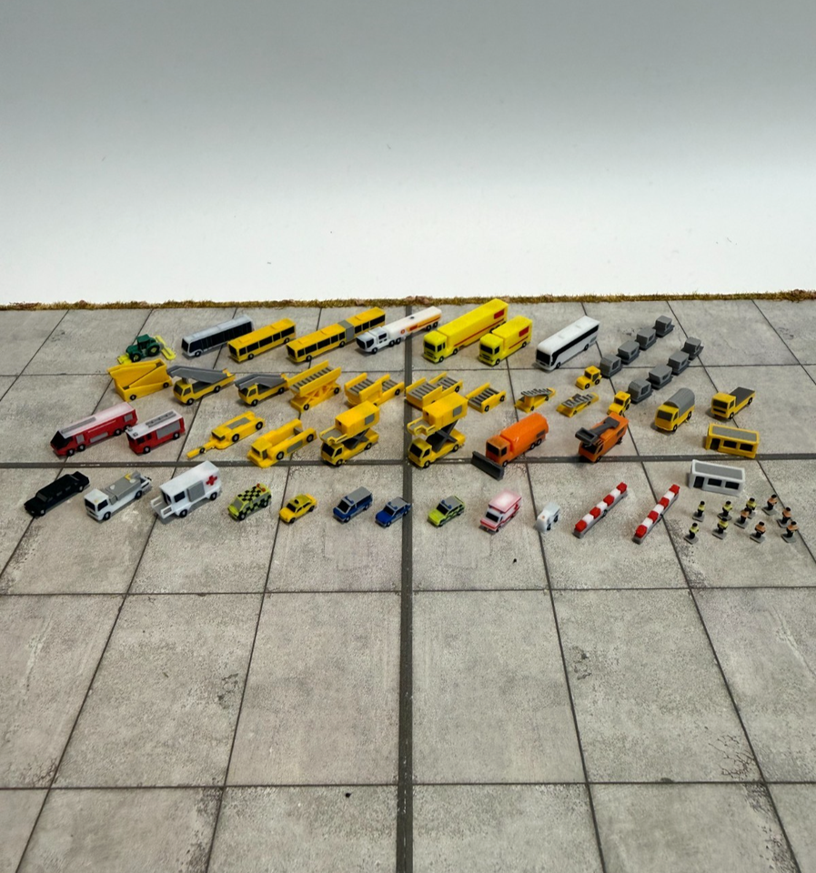 für Herpa Wings 1:500 / 1:400 GSE Set Fahrzeuge Vehicles / Airport Accessoires | eBay