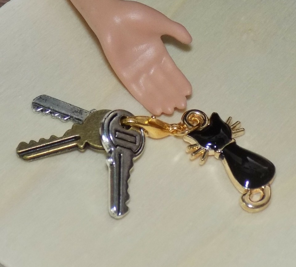 BARBIE DOLL BLACK CAT KITTY CAR KEYS KEYCHAIN FASHIONISTA DREAMHOUSE ...