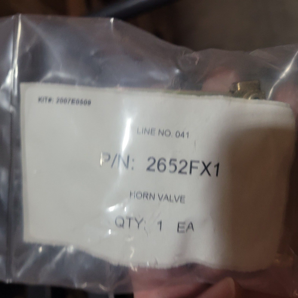 M911 M915 M915A1 M977 2652FX1 AIR HORN VALVE 228928 4820-01-107-7580 | eBay