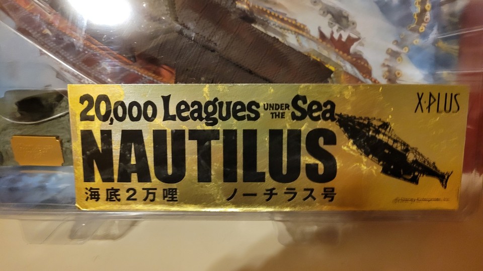 X-plus Nautilus 20,000 Leagues Figure Under The Sea Disney Capitain ...