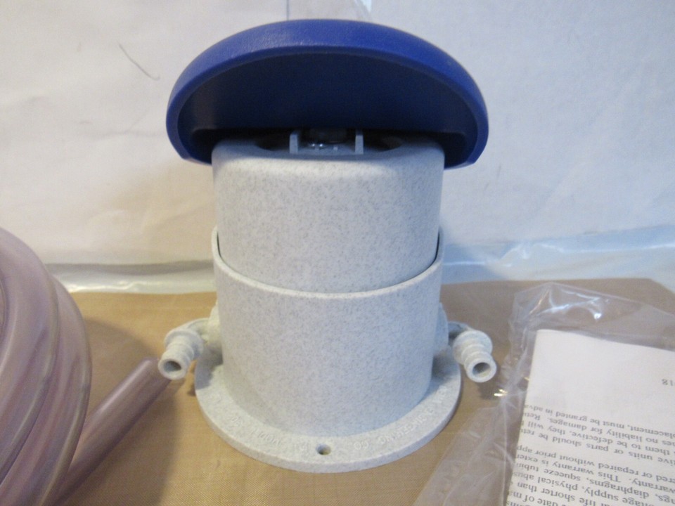 ECOLAB 92152589 Dema Hand Pump (2oz.) Blue Wall Mount New W28K | eBay