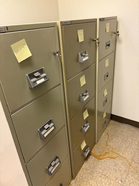 ( 1 )SCHWAB 1000 Fireproof 4 Drawer File Safe Cabinet Legal Size. lock ...