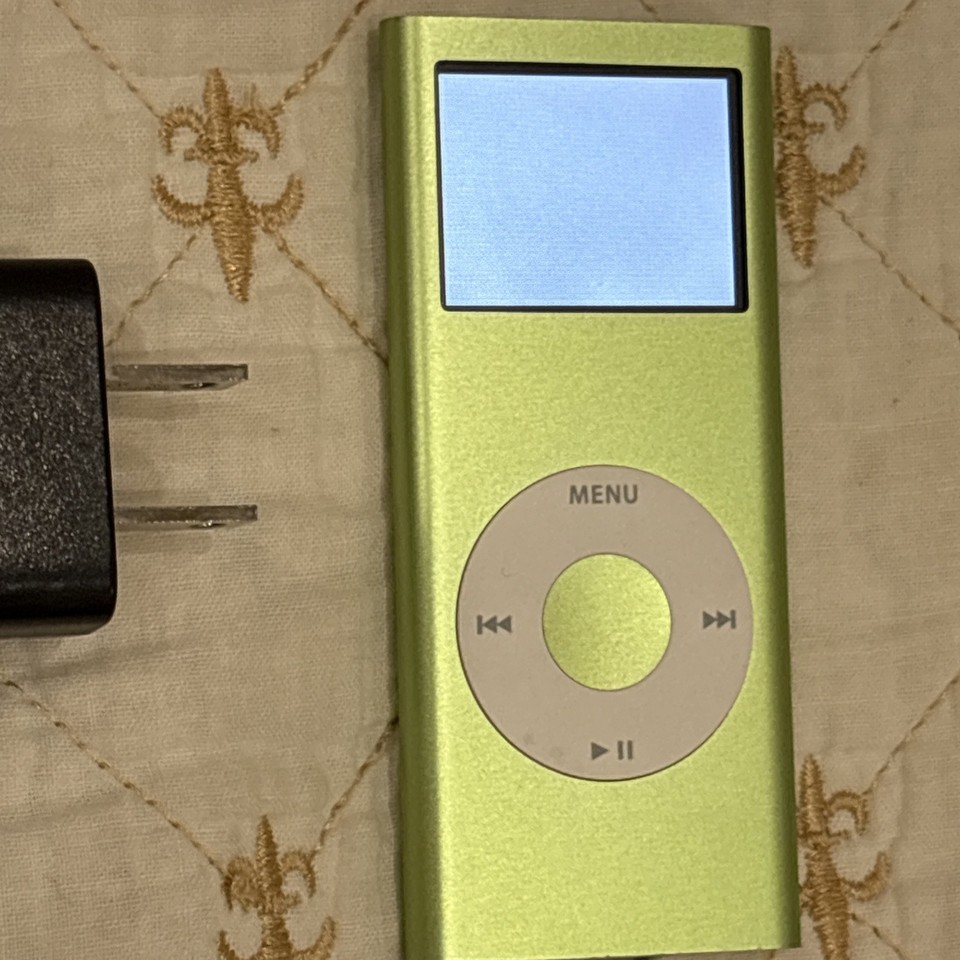 Green Apple iPod Nano 2nd Gen 4GB Tested 100% Works NO TEXT ON SCREEN ...