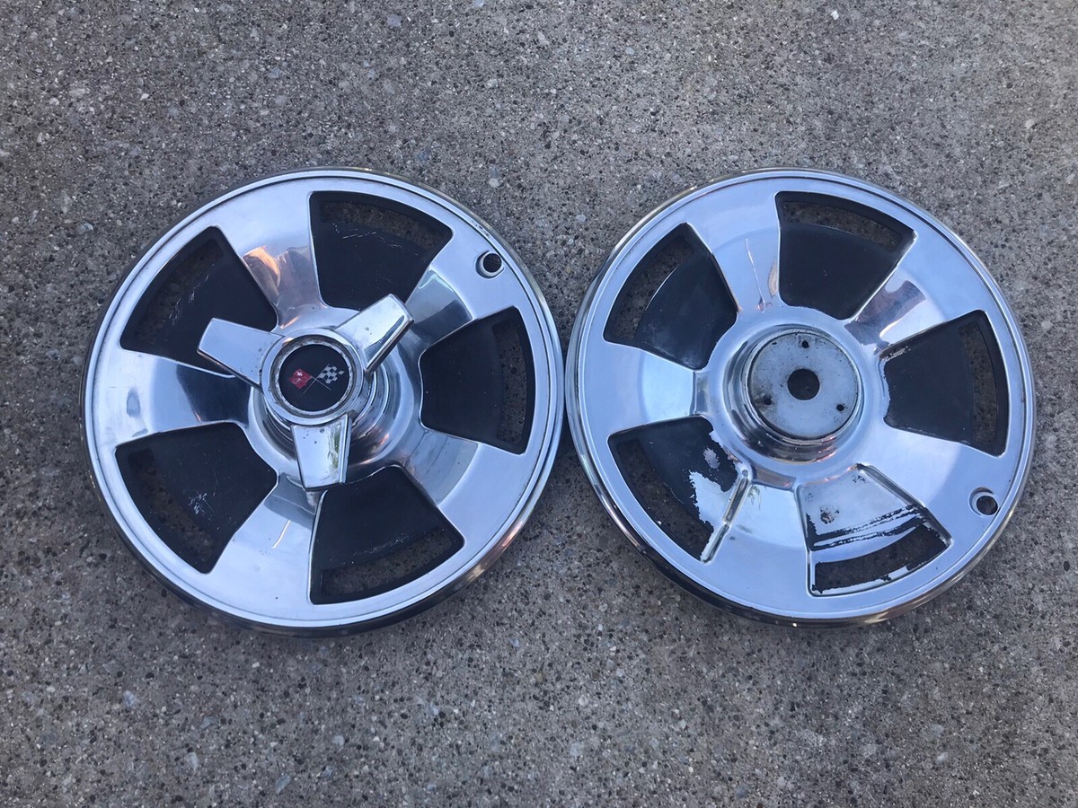 1958 Chevrolet Corvette Spinner Hubcaps