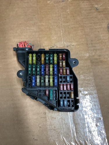2005-2008 AUDI A4 S4 RS4 B7 Quattro Left Front Fuse Relay Box OEM ...