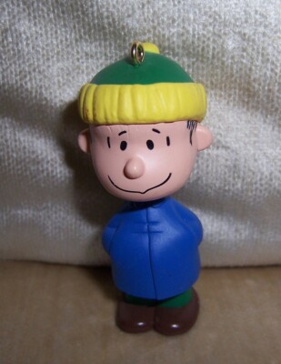 Peanuts Linus wearing Winter Hat and Coat Ornament Collectible by ...