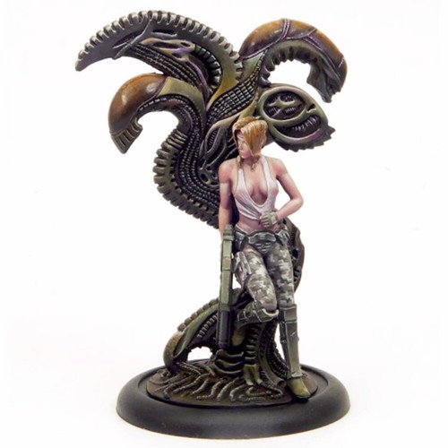 1/32 resin figure model kit Fantastic and Sexy Female Warrior Leona ...