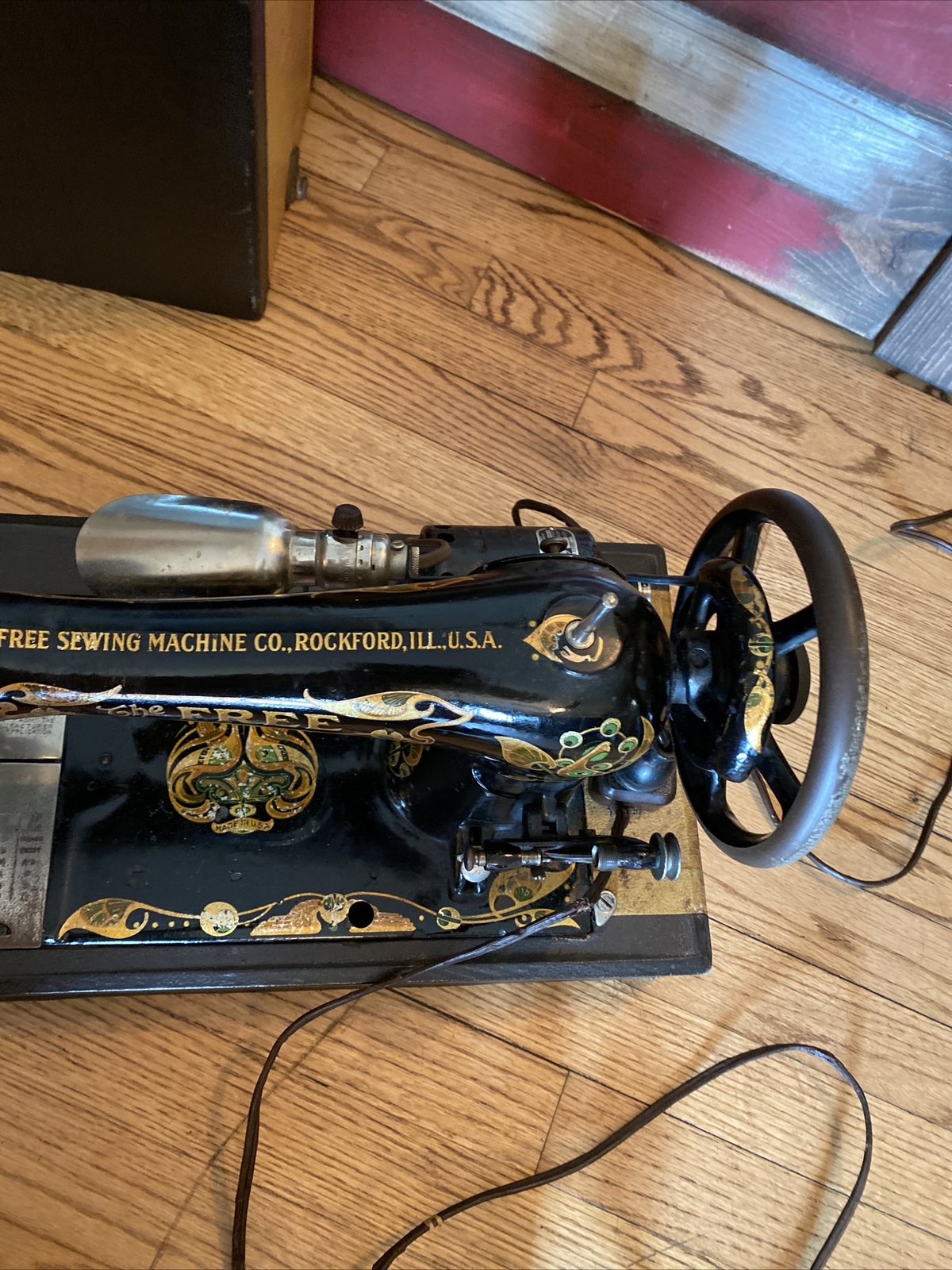 Vintage "The FREE" Sewing Machine - Free Sewing Machine Co. -AS IS | eBay