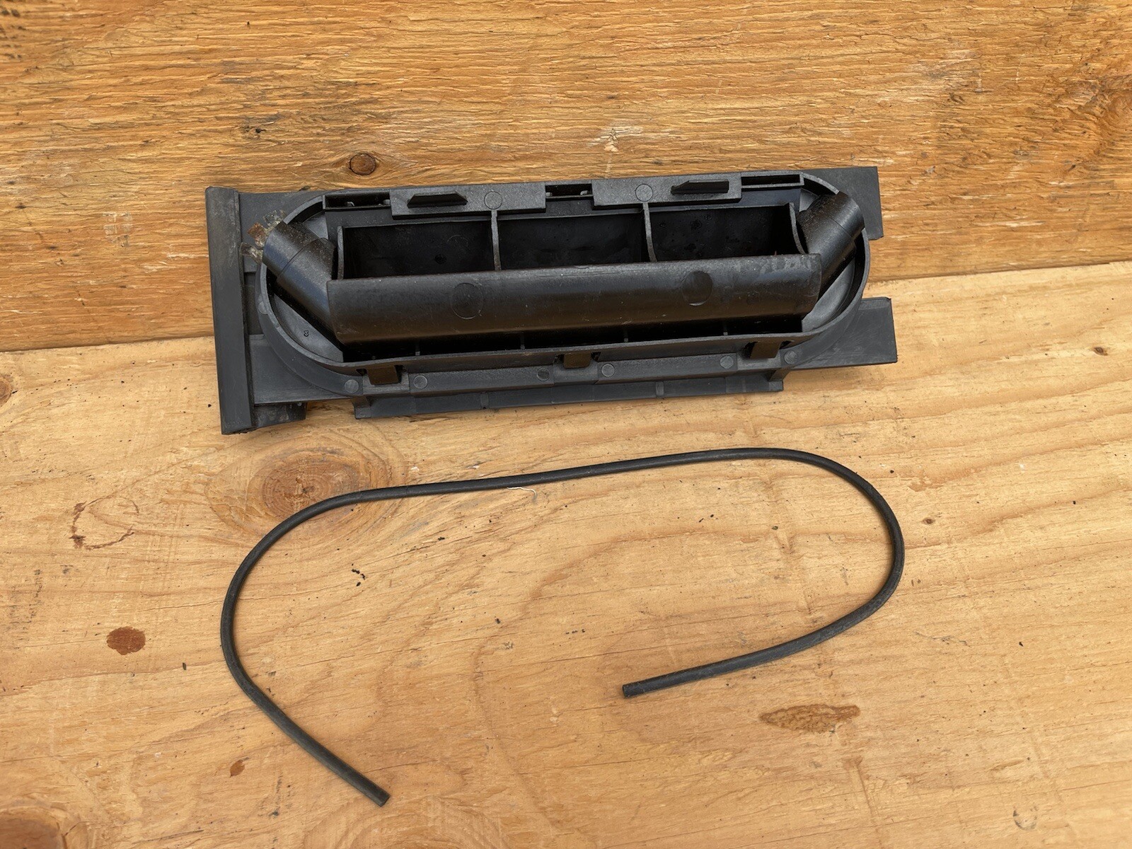 1985-1991 BMW E30 OEM LEFT REAR TRUNK PRESSURE AIR VENT DUCT | eBay