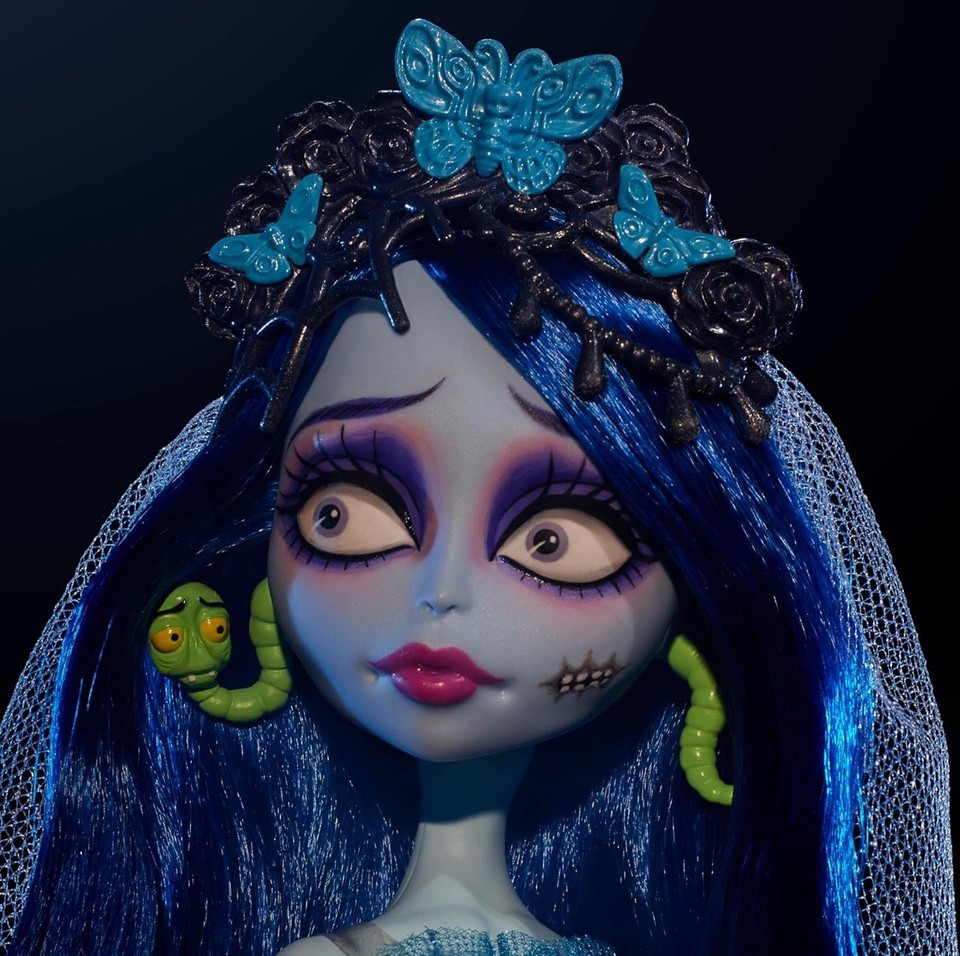 Monster High Skullector Corpse Bride Doll, Emily Gothic Wedding Dress ...