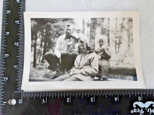 Vtg 1957 FAMILY PHOTO Black & White Original In The Woods Outdoors Mom ...