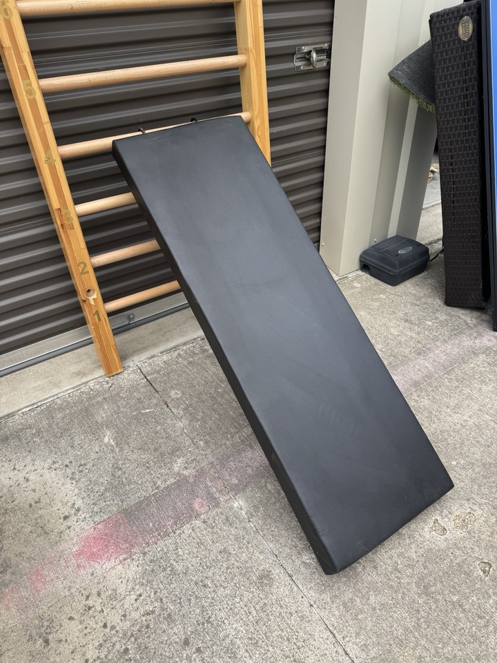 Suples Gladiator Wall With Bench, Attachment, And Dip Bar Accessory | eBay