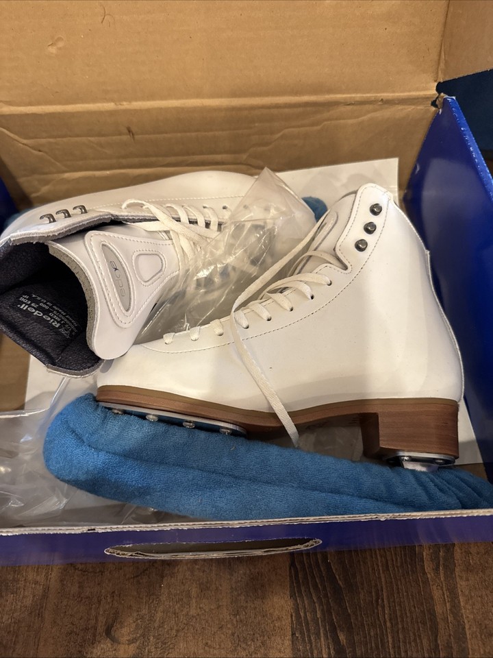Riedell model 29 Edge figure ice skates size J 3.5 M w/ Astra Eclipse ...