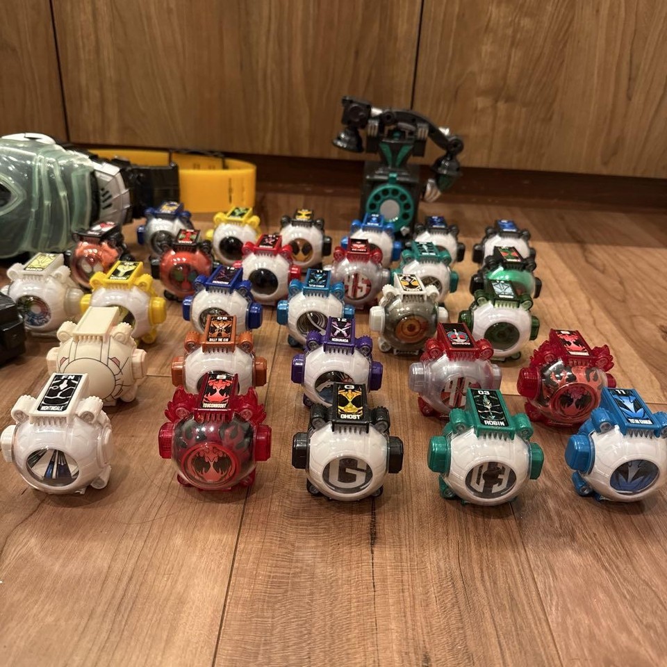 Kamen Rider Kiva Weapon Set Dogga Hammer Tatsu Lot Garuru Saber ...