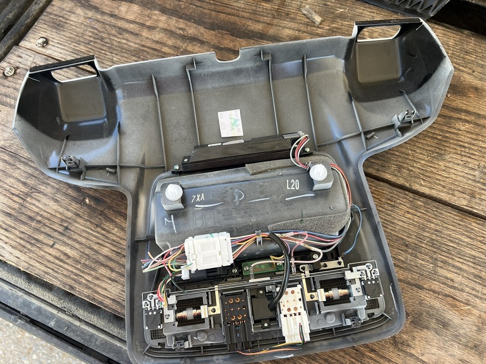 2016-2017 SUBARU OUTBACK overhead dome light roof console w/sunroof ...