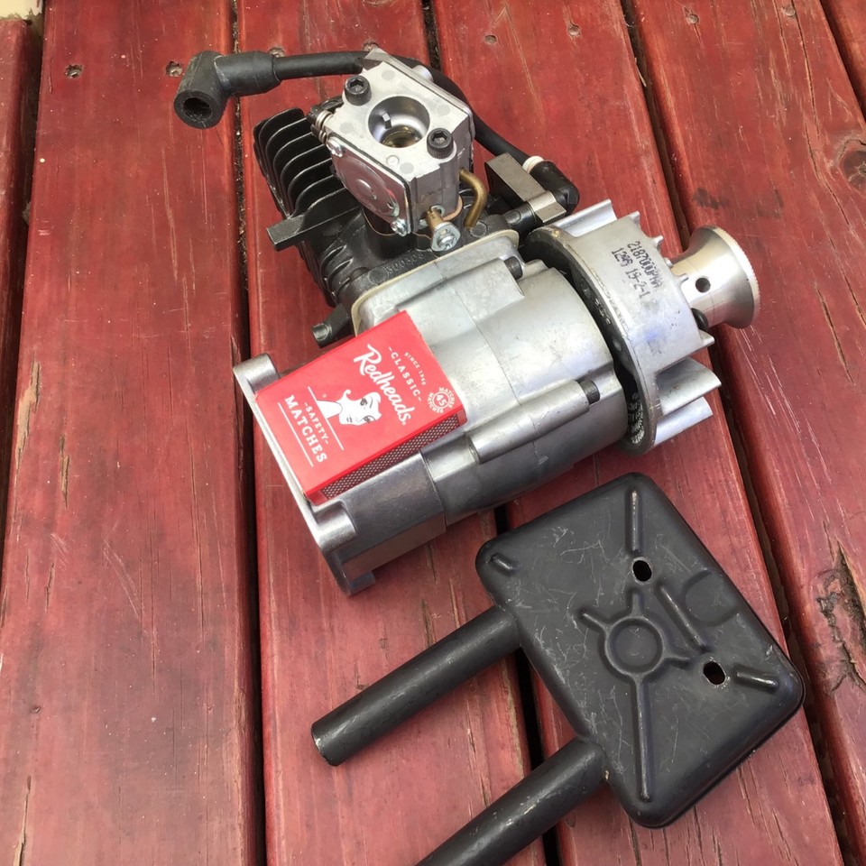 Large Two Stroke RC Engine Quadra or Zenoah looks never run weighs over ...