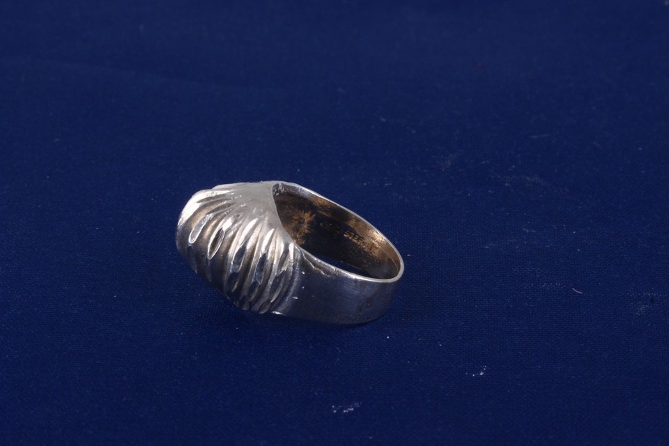 STERLING SILVER DOMED RIDGES RING SIZE 4 1/2 925 FINE 7055B | eBay