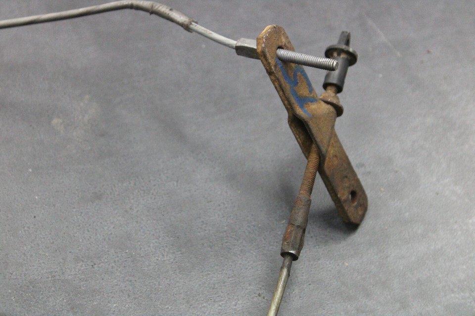 Handbremsseil 7H0711476D VW T5 Seilzug Handbremse Bremsseil Multivan ...