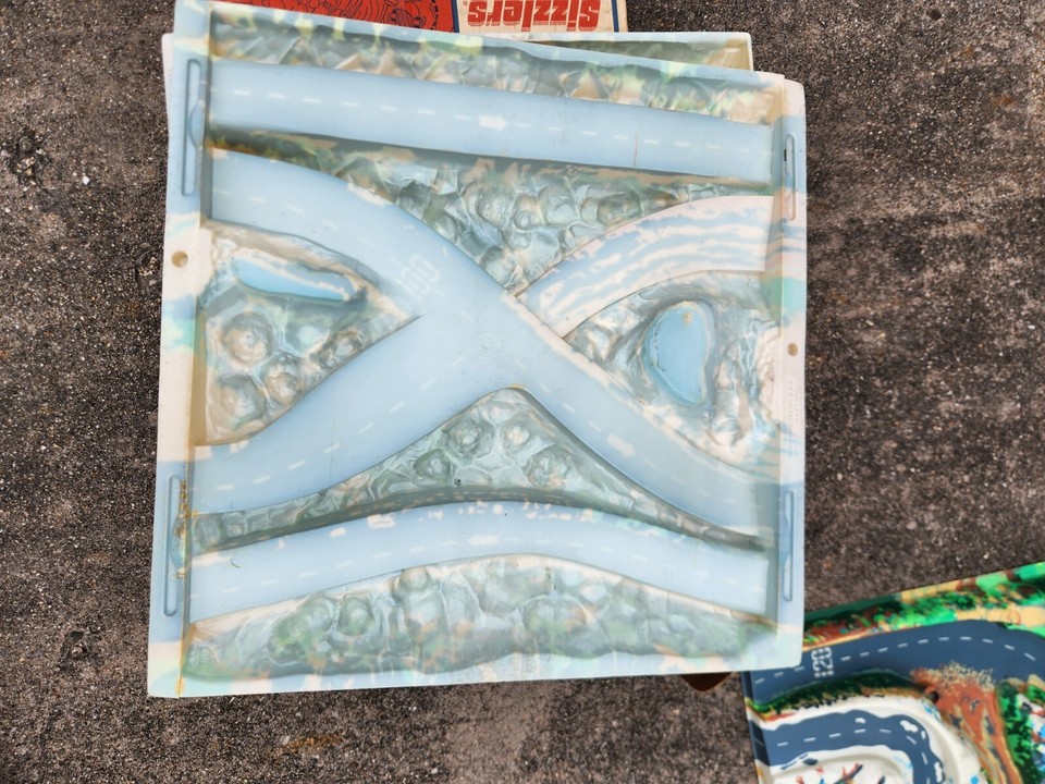 Vintage Mattel Hot Wheels Sizzlers Road Chase Set w/ Original Box 1973 ...