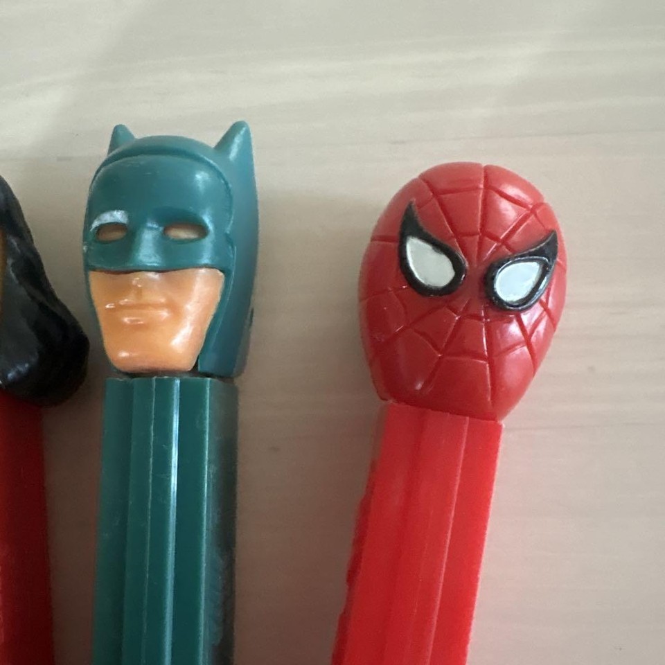 Batman PEZ American Comic Character Pet Dispenser | eBay
