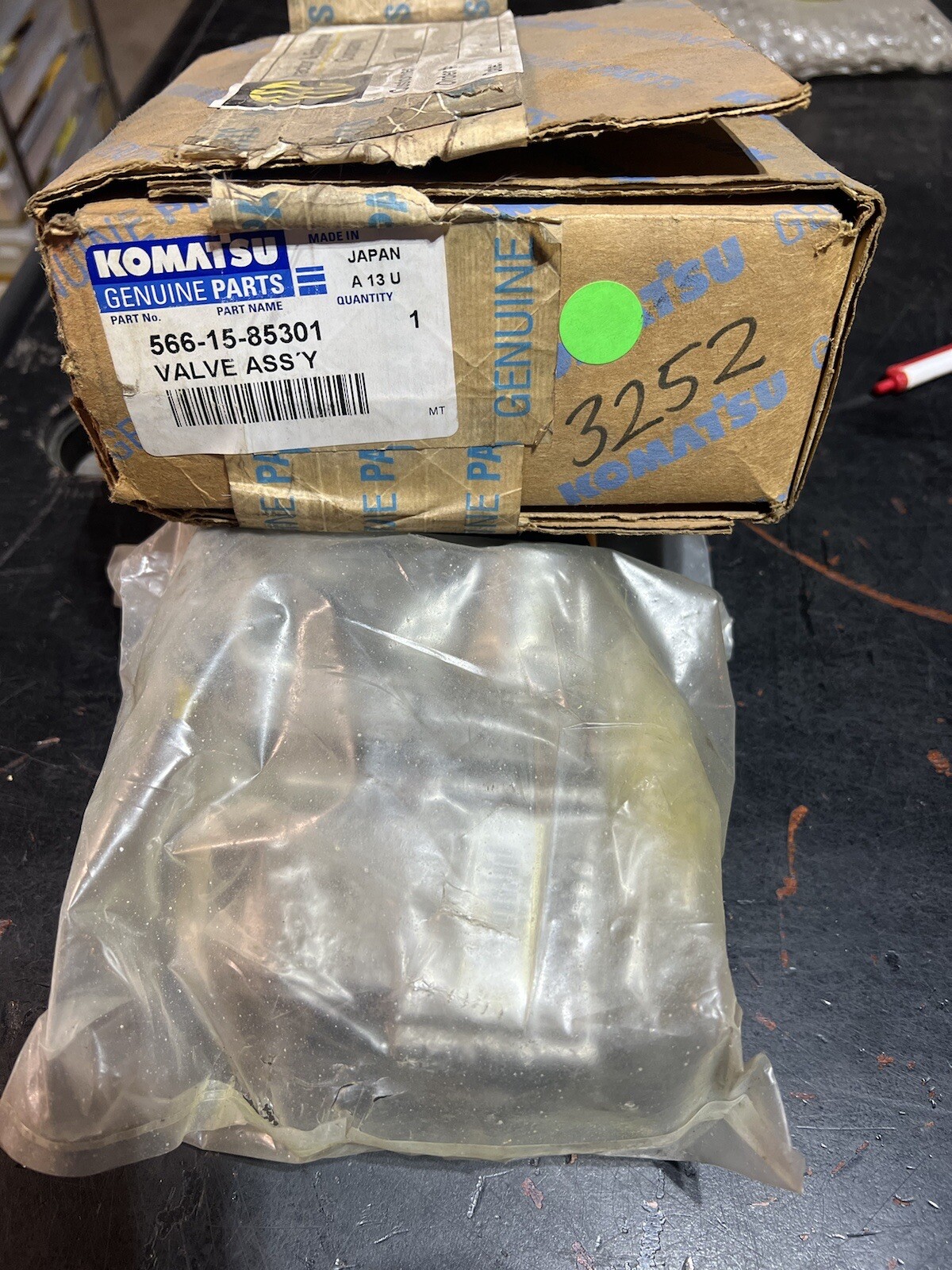 Komatsu 566-15-85301 Transmission/Torque Control Valve Assembly NEW OEM ...