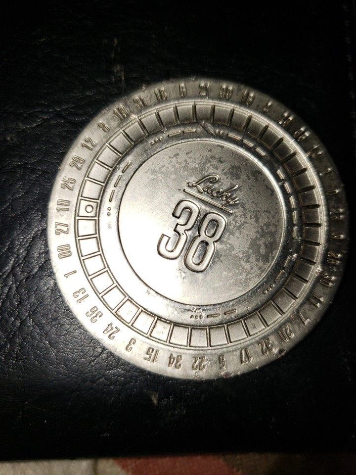 Lucky 38 Platinum Poker Chip from Fallout New Vegas Collector's Edition ...