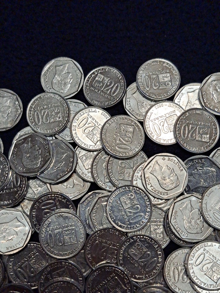 2002 Venezuela 20 Bolivares Coat of Arms 20mm coin **See Description ...