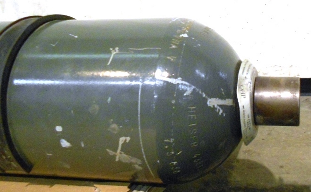 QHP BLADDER ACCUMULATOR QB050A01A00201, SIZE 050, MAX 207 BAR, DATE ...