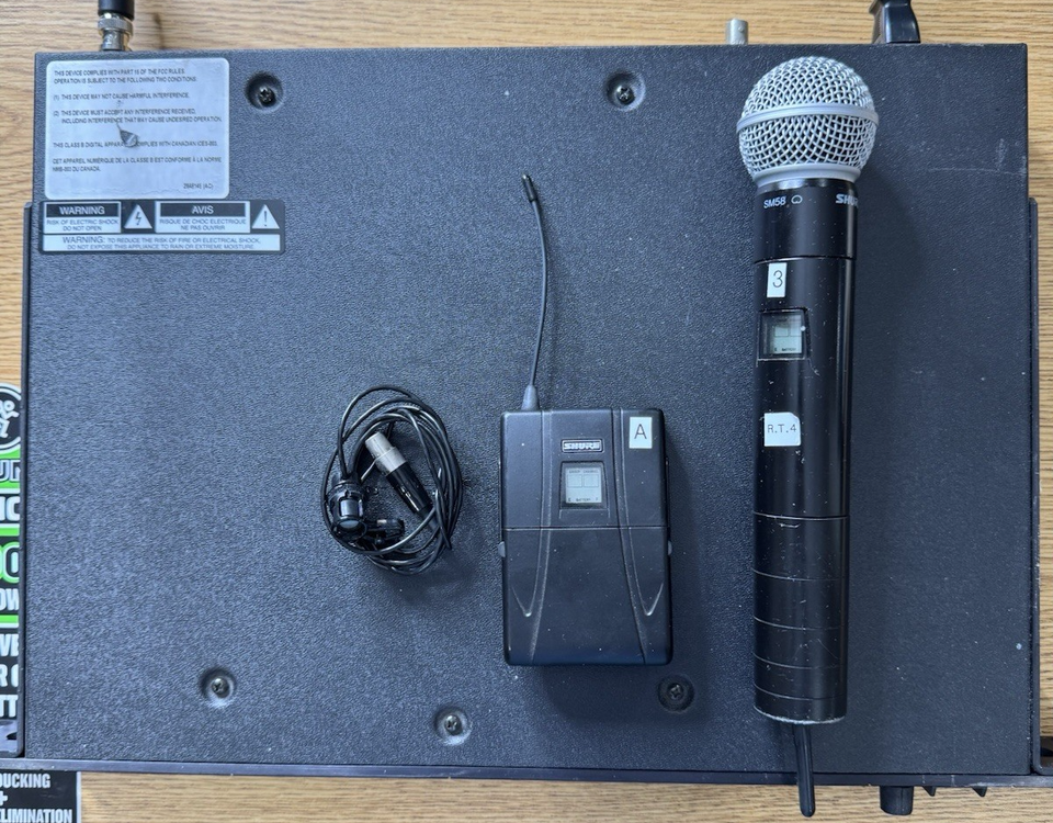 Shure U4D-J4 Receiver w/U2-J4 Mic/U1-J4/183 Lav Mic w/1 Antenna ...