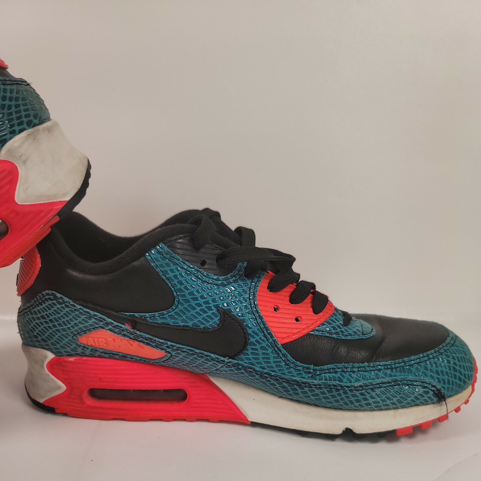 Nike Air Max 90 Infrared Snake 725235-300 Size 9.5 - Gem