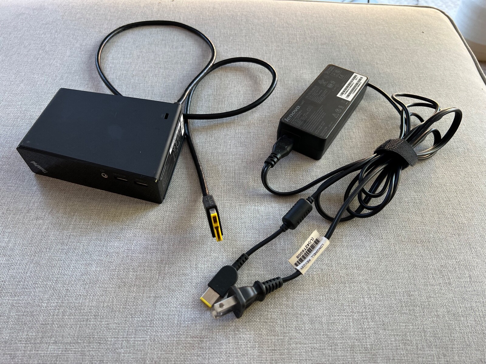 Lenovo ThinkPad OneLink Pro Dock DU9033S1 w/90w PS ADLX90NDC2A ...