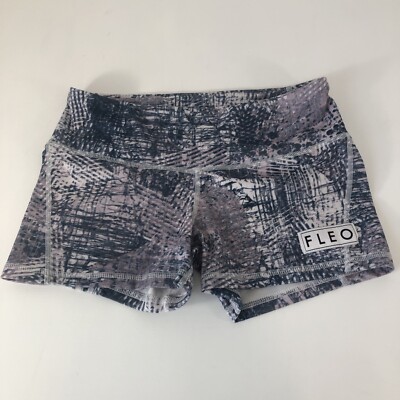Fleo Womens Apex Contour Short Size Small 3” Inseam Abstract ...