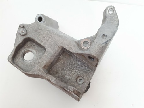 VOLVO V60 2.0PETROL T4 2018 RHD RIGHT SIDE ENGINE MOUNT BRACKET ...
