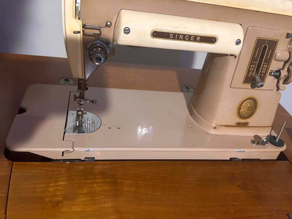 Gently used singer 301a cabinet w/ building sewing machine and ...
