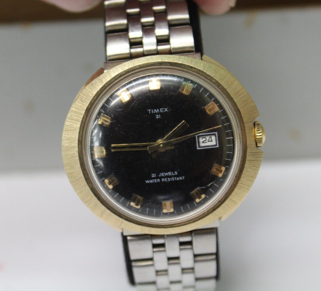 Vintage 1970s Timex Electronic Date Men's Gold UFO 21j Wrist Watch Runs ...