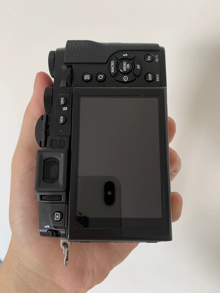 Fujifilm Fuji X30 12MP 4x Optical Zoom Digital Camera with Built-in ...