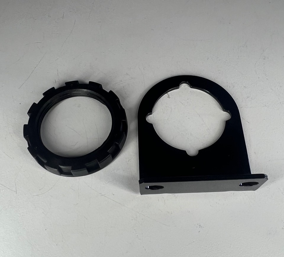 THREE (3) SMC Pressure Reducing Valve Bracket AR30P-270AS (NEW) | eBay