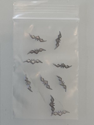 Authentic Mezco One:12 Batman Action Figure 10x Batarang Ninja star 1: ...