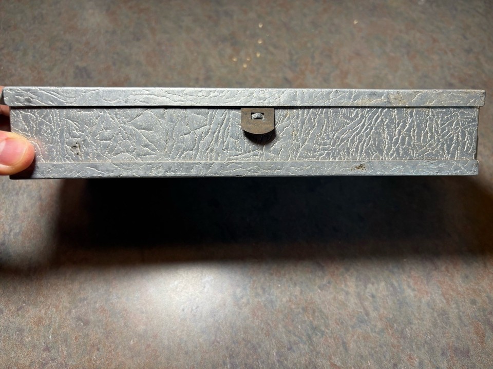 Vintage UMCO Model 10 Aluminum Double Sided Fishing Tackle Box USA Made ...