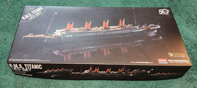 Academy R.M.S. TITANIC LED Model Kit Set 1:700 Scale Complete Never ...