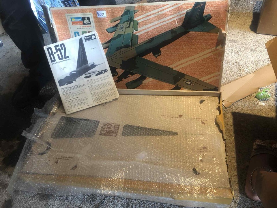 VTG 1968 Monogram B-52 Stratofortress PA215 Model Kit 1/72 scale BRAND ...