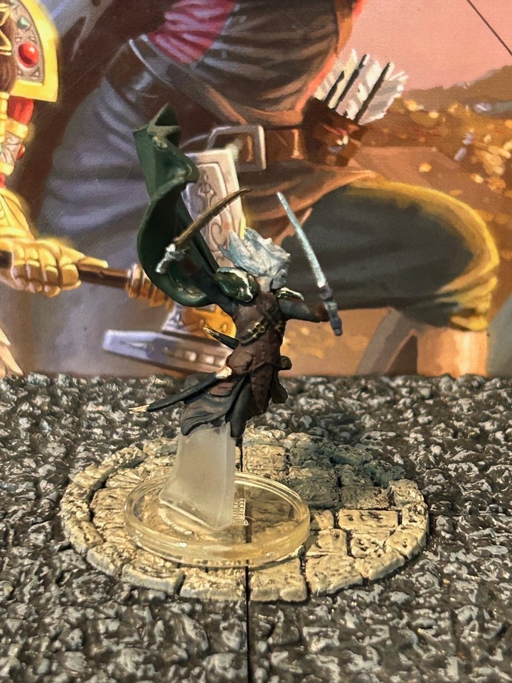 Drizzt D&D Miniature Dungeons Dragons Companions of the Hall drow elf ...